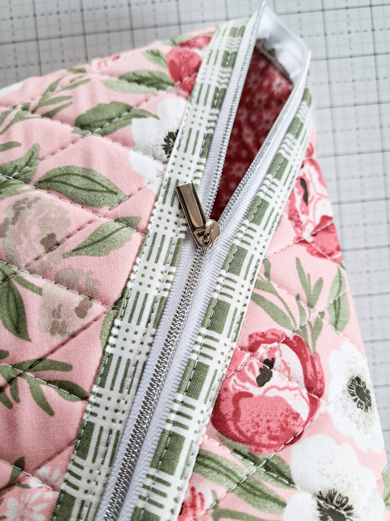 The Hemingway Pouch Sew Along Day 3 - Center Street Quilts