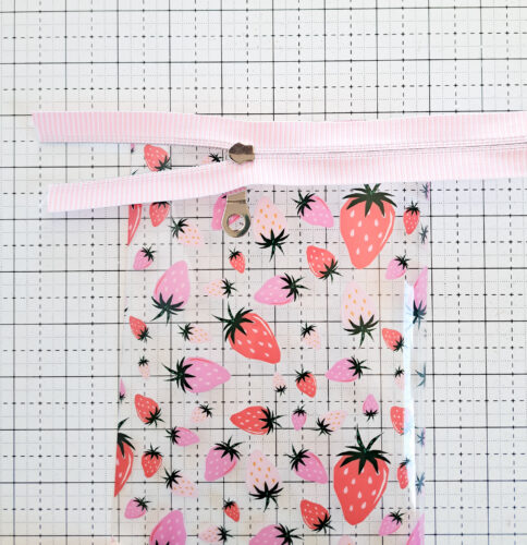 Free Small Vinyl Zipper Pouch Tutorial - Center Street Quilts