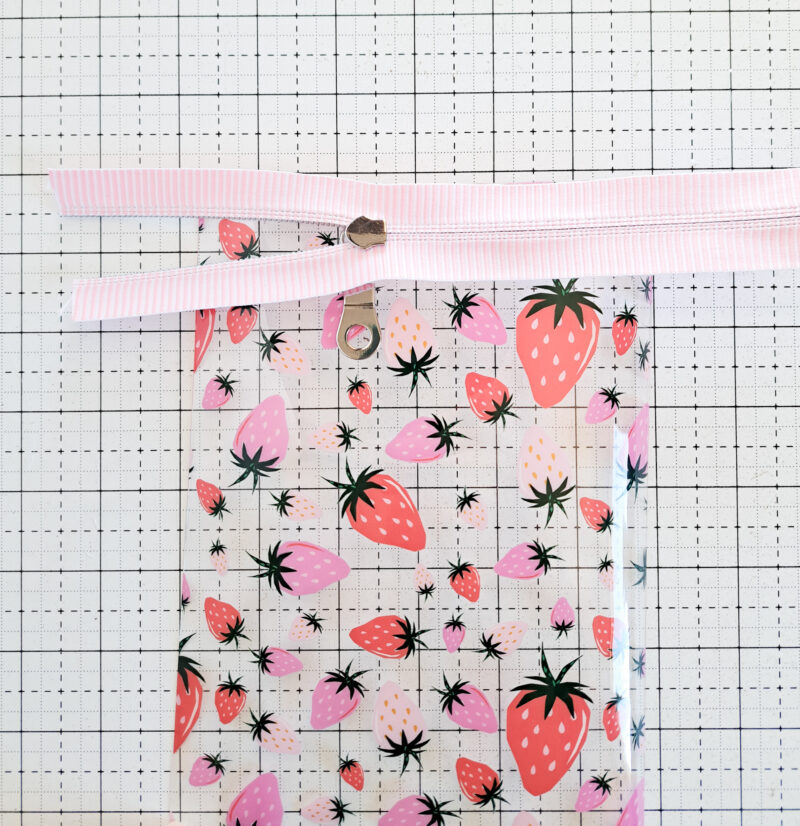 Free Small Vinyl Zipper Pouch Tutorial - Center Street Quilts