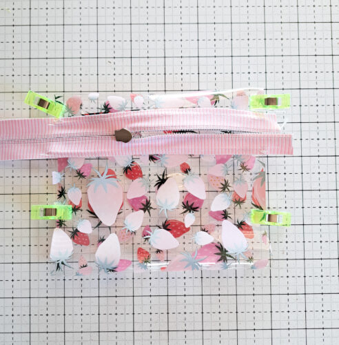 Free Small Vinyl Zipper Pouch Tutorial - Center Street Quilts