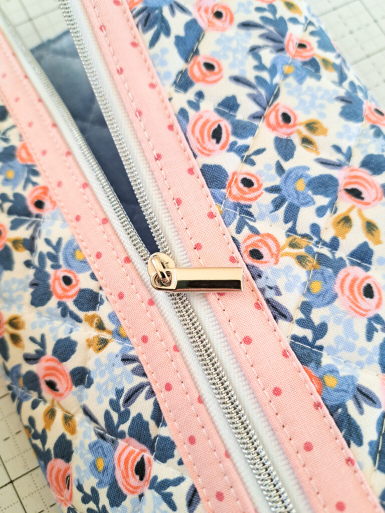 Foxboro Pouch Sew Along Day 3 - Center Street Quilts